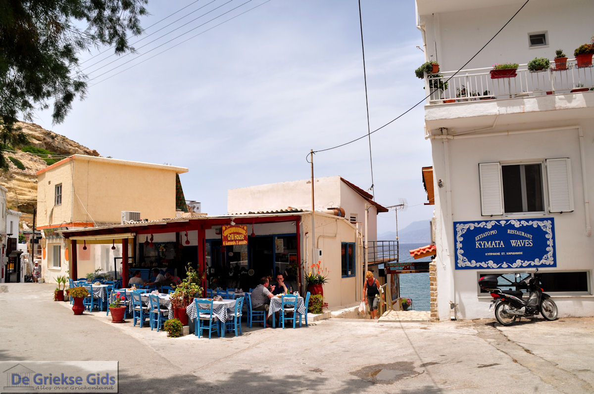 Matala Kreta - hippiedorp tussen de witte krijtrotsen
