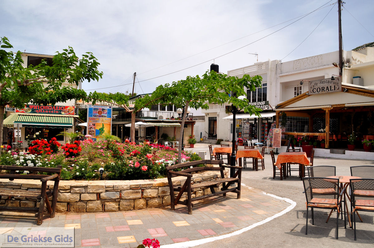 Matala Kreta - hippiedorp tussen de witte krijtrotsen