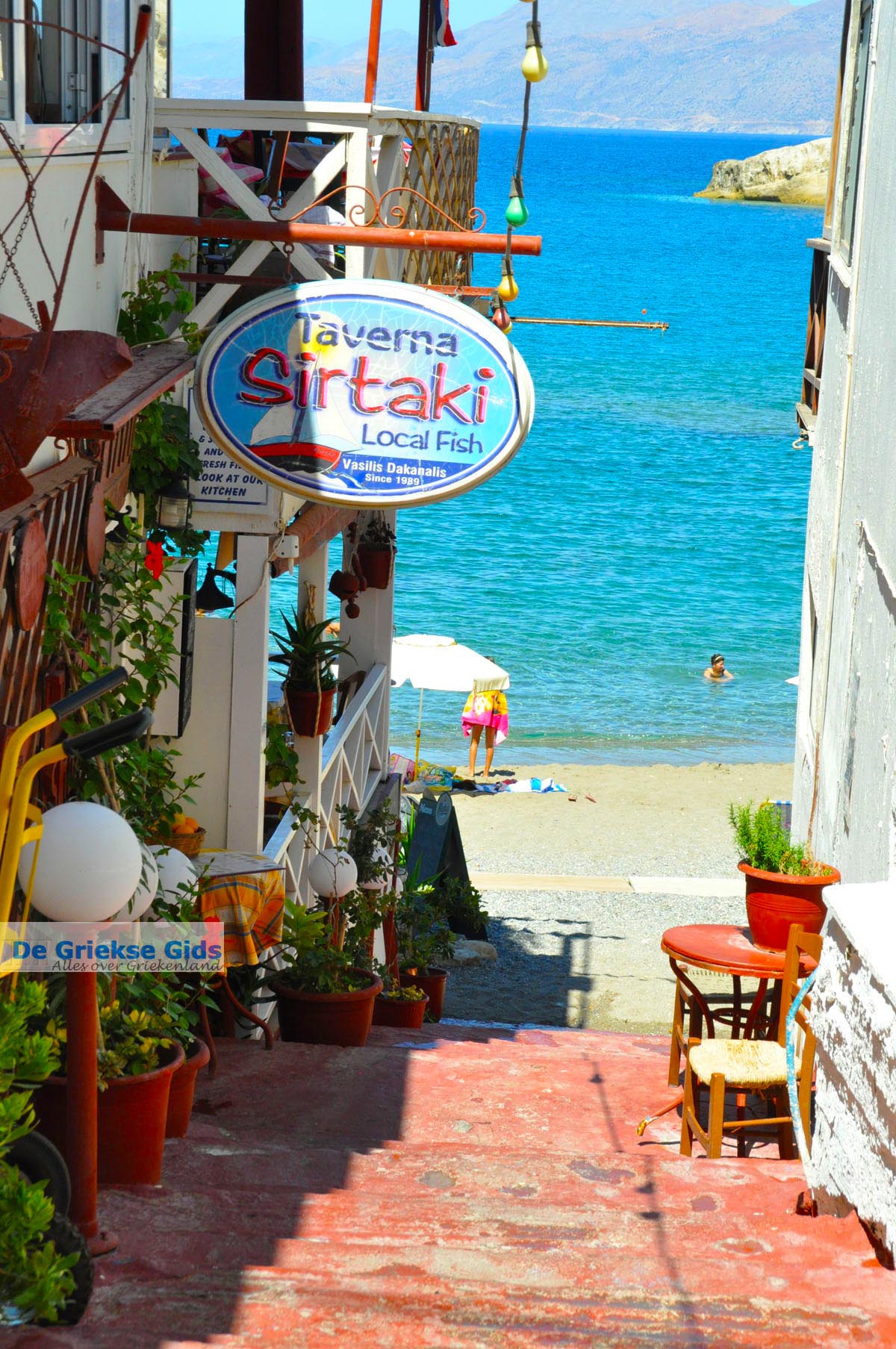 Matala Kreta - hippiedorp tussen de witte krijtrotsen